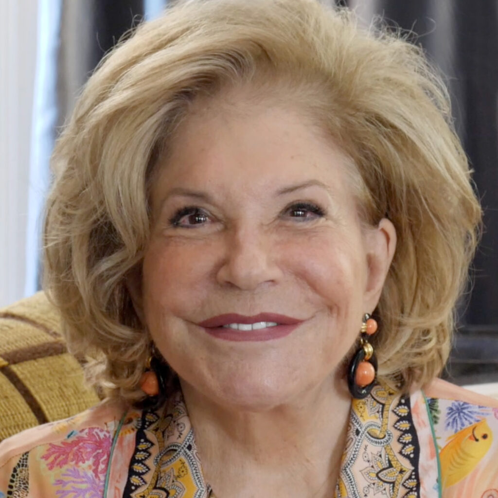 Wallis Annenberg Presents the Living Legend Honoree Award to Ann ...